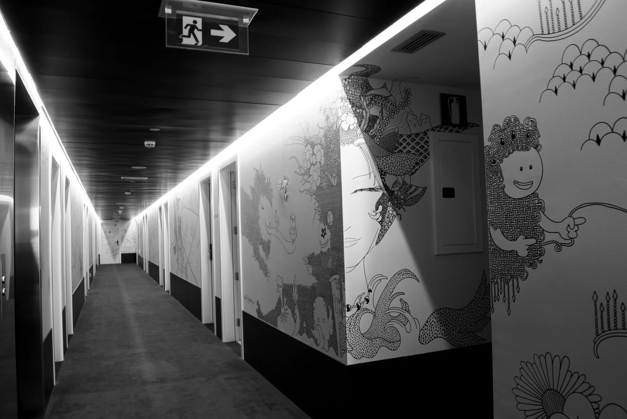 Yoshi Sislay | Hotel Vincci Bit - Yoshi Sislay